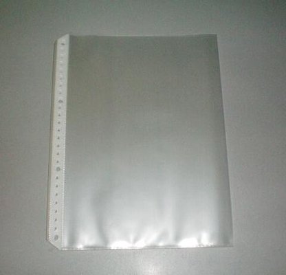 China 30 holes A4 PP clear Sheet Protector Page Protector for office documents supplier